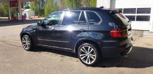 Melns BMW X5 2012 Kauņa, ar dzinēja tilpumu 3.00 L un nobraukumu 291 tūkst. km par 12000 €, foto 6 vietnē AUTOMOTO.COM.LV