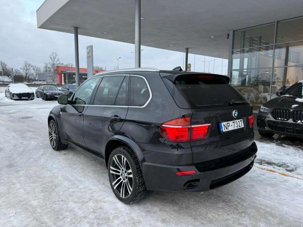 Melns BMW X5 2012 Rīga, ar dzinēja tilpumu 2.99 L un nobraukumu 279 tūkst. km par 13200 €, foto 4 vietnē AUTOMOTO.COM.LV