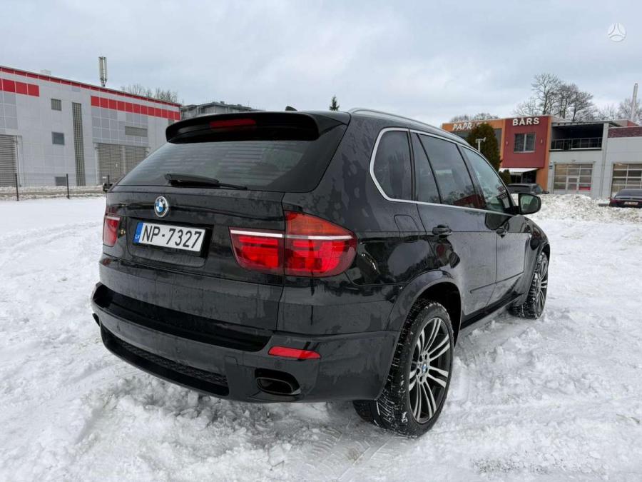 Melns BMW X5 2012 Rīga, ar dzinēja tilpumu 2.99 L un nobraukumu 279 tūkst. km par 13200 €, foto 6 vietnē AUTOMOTO.COM.LV