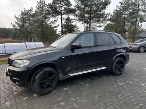 Black BMW X5 2012 in Trakai, with an engine capacity of 3.00 L and mileage of 280 thousand km for 11500 €, photo  on AUTOMOTO.COM.LV