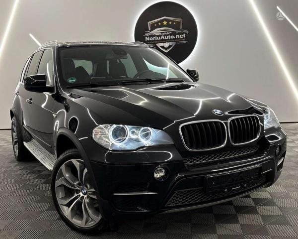Black BMW X5 2012 in Marijampole, with an engine capacity of 2.99 L and mileage of 225 thousand km for 12850 €, photo 1 on AUTOMOTO.COM.LV
