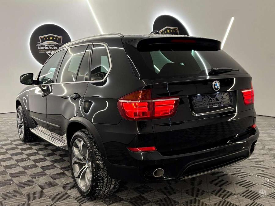 Melns BMW X5 2012 Marijampole, ar dzinēja tilpumu 2.99 L un nobraukumu 225 tūkst. km par 12850 €, foto 25 vietnē AUTOMOTO.COM.LV