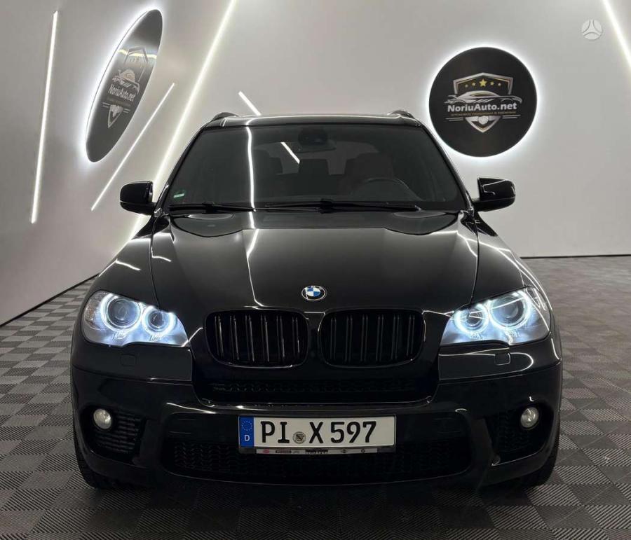 Black BMW X5 2012 in Marijampole, with an engine capacity of 2.99 L and mileage of 237 thousand km for 13450 €, photo 26 on AUTOMOTO.COM.LV