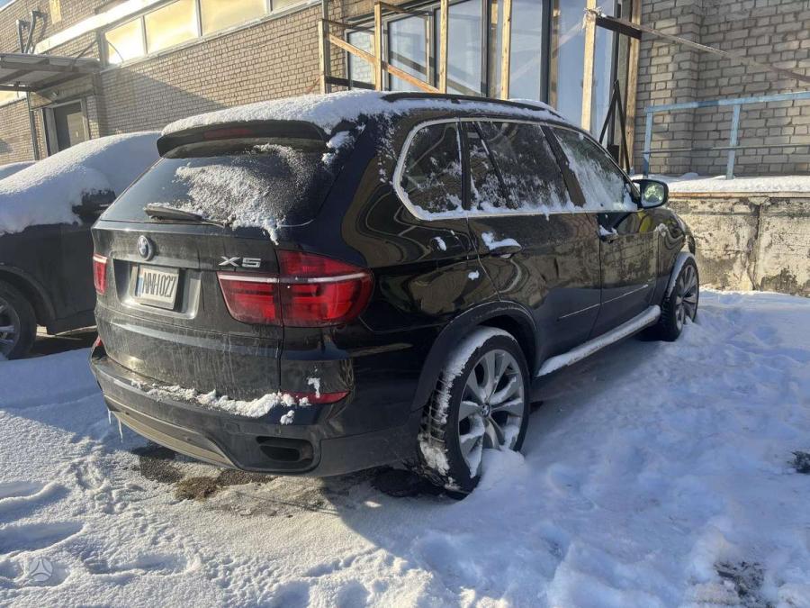Melns BMW X5 2012 Kauņa, ar dzinēja tilpumu 4.40 L un nobraukumu 241 tūkst. km par 6000 €, foto 10 vietnē AUTOMOTO.COM.LV