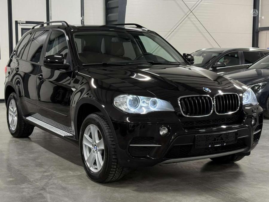 Melns BMW X5 2012 Marijampole, ar dzinēja tilpumu 2.99 L un nobraukumu 230 tūkst. km par 10900 €, foto 1 vietnē AUTOMOTO.COM.LV