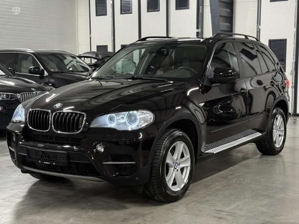 Black BMW X5 2012 in Marijampole, with an engine capacity of 2.99 L and mileage of 230 thousand km for 10900 €, photo 4 on AUTOMOTO.COM.LV