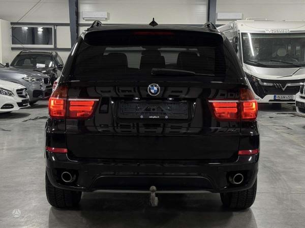 Black BMW X5 2012 in Marijampole, with an engine capacity of 2.99 L and mileage of 230 thousand km for 10900 €, photo 6 on AUTOMOTO.COM.LV