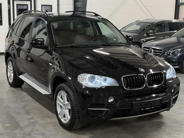 Black BMW X5 2012 in Marijampole, with an engine capacity of 2.99 L and mileage of 230 thousand km for 10900 €, photo 8 on AUTOMOTO.COM.LV