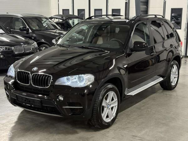 Black BMW X5 2012 in Marijampole, with an engine capacity of 2.99 L and mileage of 230 thousand km for 10900 €, photo 9 on AUTOMOTO.COM.LV