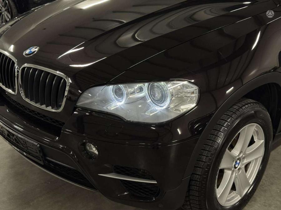 Melns BMW X5 2012 Marijampole, ar dzinēja tilpumu 2.99 L un nobraukumu 230 tūkst. km par 10900 €, foto 36 vietnē AUTOMOTO.COM.LV