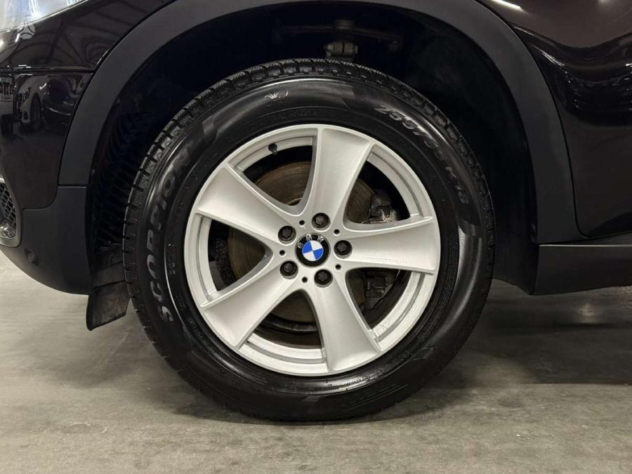 Melns BMW X5 2012 Marijampole, ar dzinēja tilpumu 2.99 L un nobraukumu 230 tūkst. km par 10900 €, foto 37 vietnē AUTOMOTO.COM.LV