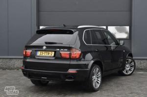Melns BMW X5 2012 Viļņa, ar dzinēja tilpumu 3.00 L un nobraukumu 385 tūkst. km par 11350 €, foto 2 vietnē AUTOMOTO.COM.LV