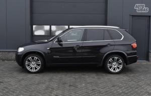 Melns BMW X5 2012 Viļņa, ar dzinēja tilpumu 3.00 L un nobraukumu 385 tūkst. km par 11350 €, foto 4 vietnē AUTOMOTO.COM.LV