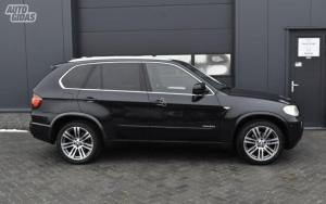 Melns BMW X5 2012 Viļņa, ar dzinēja tilpumu 3.00 L un nobraukumu 385 tūkst. km par 11350 €, foto 6 vietnē AUTOMOTO.COM.LV