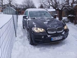 Black BMW X5 2012 in Riga, with an engine capacity of 3.00 L and mileage of 0 thousand km for 12100 €, photo 29 on AUTOMOTO.COM.LV