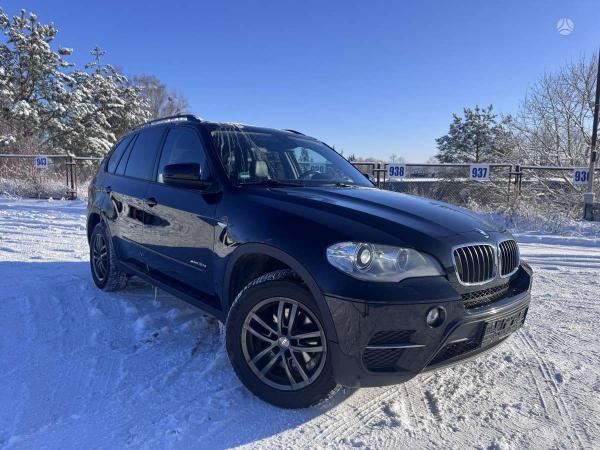 Melns BMW X5 2012 Alīta, ar dzinēja tilpumu 2.99 L un nobraukumu 295 tūkst. km par 10900 €, foto 3 vietnē AUTOMOTO.COM.LV