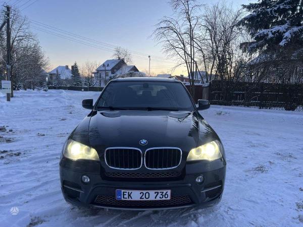 Black BMW X5 2012 in Kaunas, with an engine capacity of 2.99 L and mileage of 275 thousand km for 10750 €, photo 8 on AUTOMOTO.COM.LV