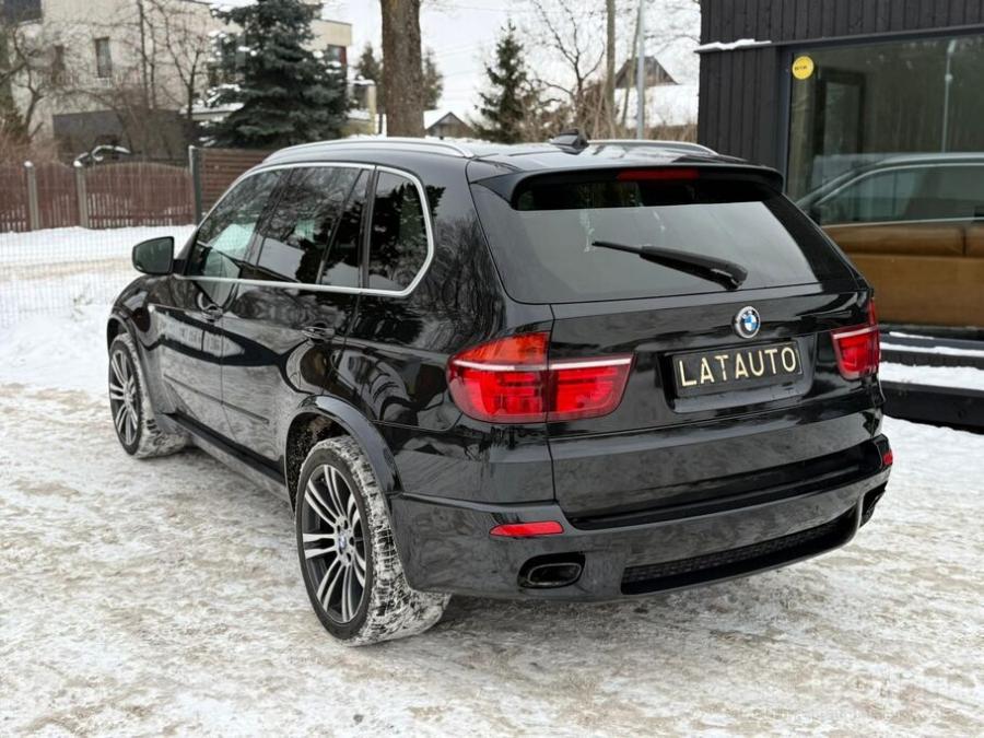 Black BMW X5 2012 in Riga, with an engine capacity of 3.00 L and mileage of 280 thousand km for 12990 €, photo 13 on AUTOMOTO.COM.LV