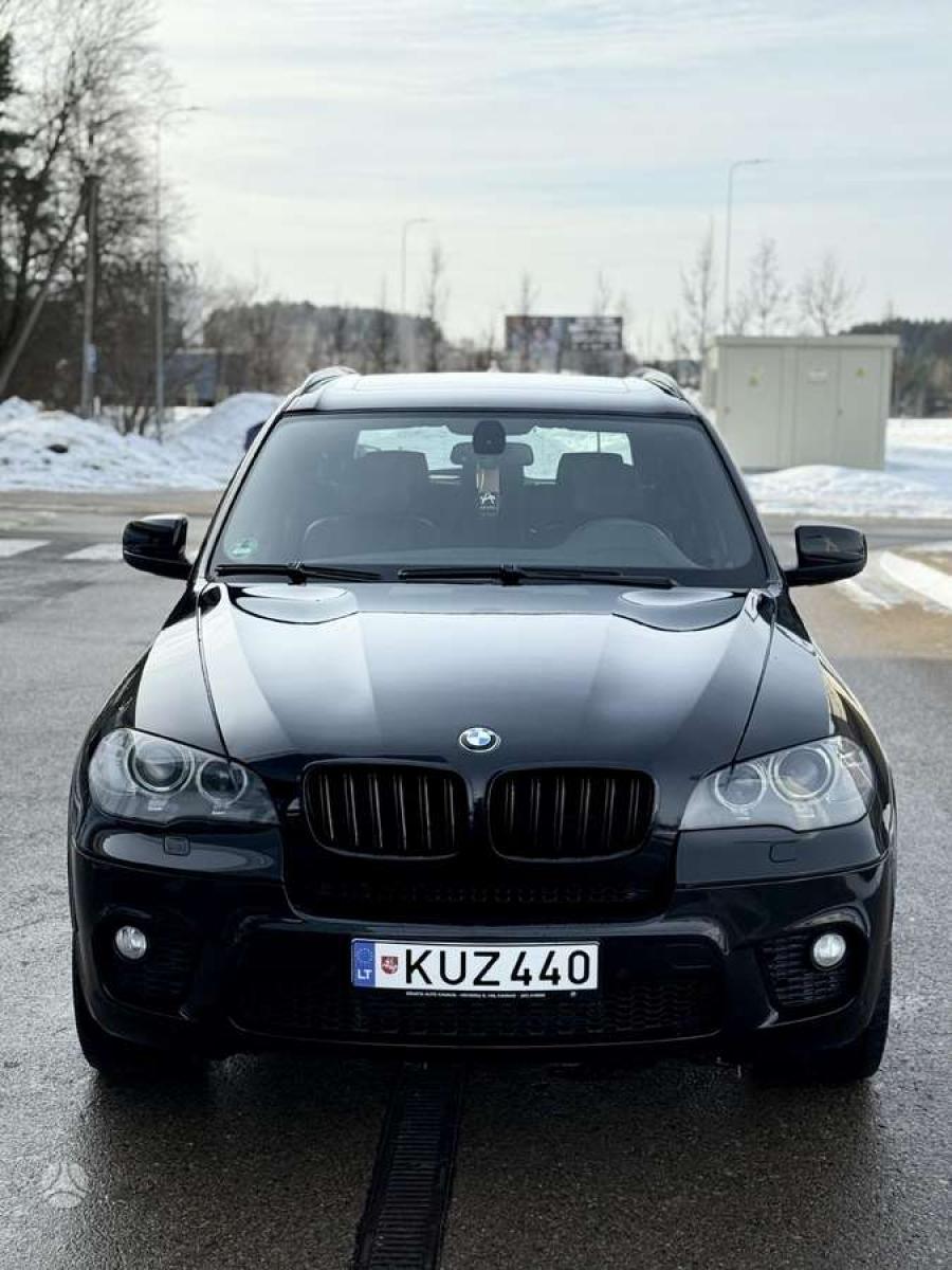Melns BMW X5 2012 Viļņa, ar dzinēja tilpumu 2.99 L un nobraukumu 297 tūkst. km par 12500 €, foto 4 vietnē AUTOMOTO.COM.LV