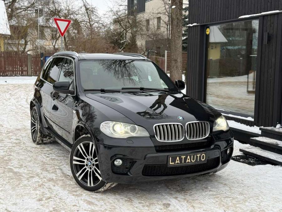 Melns BMW X5 2012 Rīga, ar dzinēja tilpumu 2.99 L un nobraukumu 280 tūkst. km par 12990 €, foto 2 vietnē AUTOMOTO.COM.LV