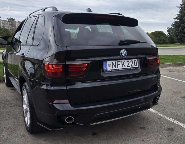 Melns BMW X5 2012 Marijampole, ar dzinēja tilpumu 2.99 L un nobraukumu 300 tūkst. km par 12000 €, foto 6 vietnē AUTOMOTO.COM.LV