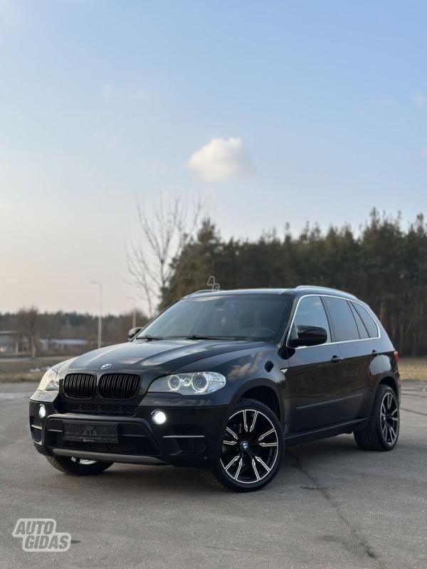 Melns BMW X5 2012 Viļņa, ar dzinēja tilpumu 3.00 L un nobraukumu 289 tūkst. km par 9350 €, foto 3 vietnē AUTOMOTO.COM.LV