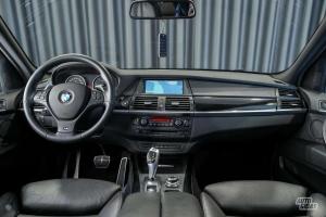 Black BMW X5 2012 in Marijampole, with an engine capacity of 3.00 L and mileage of 216 thousand km for 13150 €, photo 18 on AUTOMOTO.COM.LV