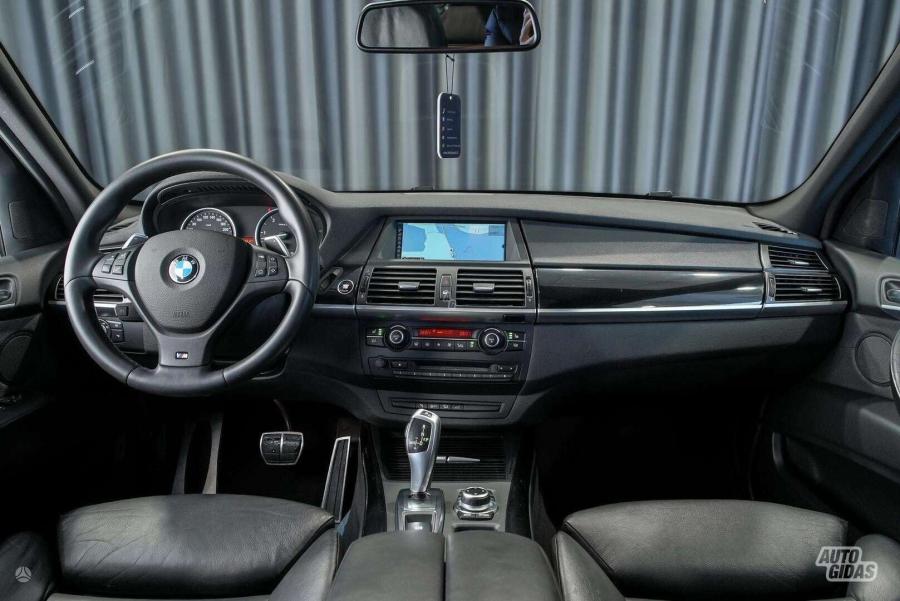 Black BMW X5 2012 in Marijampole, with an engine capacity of 3.00 L and mileage of 216 thousand km for 13150 €, photo 18 on AUTOMOTO.COM.LV