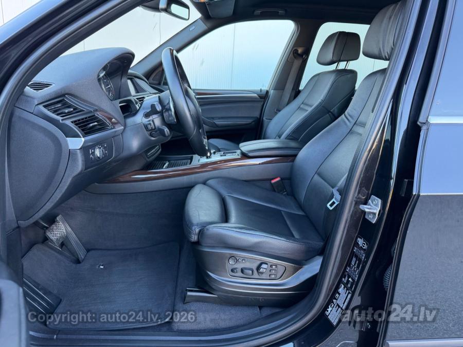 Melns BMW X5 2012 Tartu, ar dzinēja tilpumu 3.00 L un nobraukumu 249 tūkst. km par 14999 €, foto 8 vietnē AUTOMOTO.COM.LV