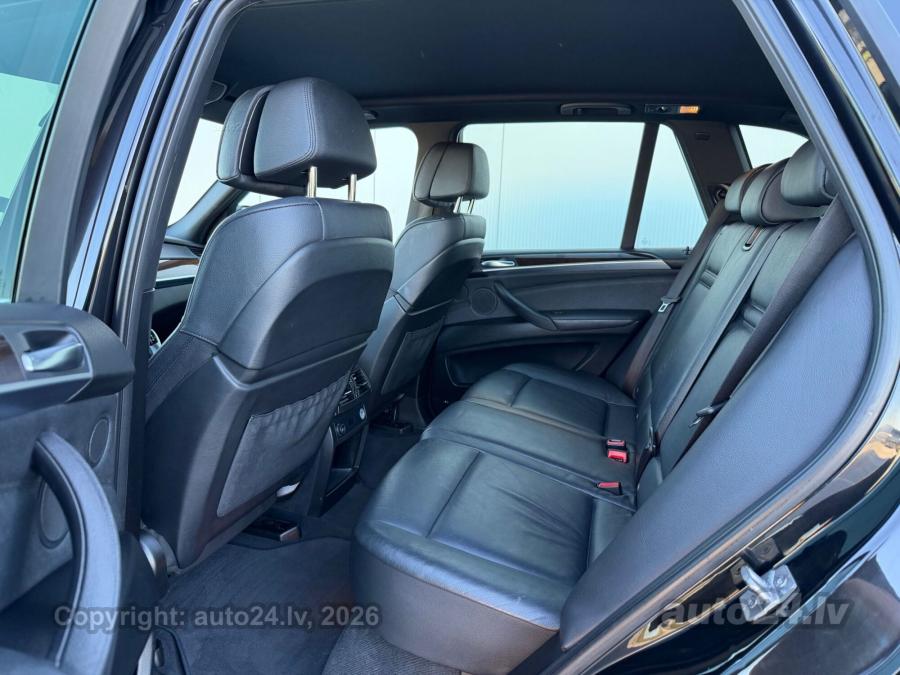 Melns BMW X5 2012 Tartu, ar dzinēja tilpumu 3.00 L un nobraukumu 249 tūkst. km par 14999 €, foto 11 vietnē AUTOMOTO.COM.LV
