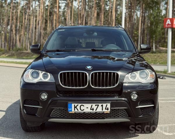 Черный БМВ Х5 2012 в Рига, объемом двигателя 3.00 л и пробегом 282 тыс. км за 11550 €, фото 2 на AUTOMOTO.COM.LV