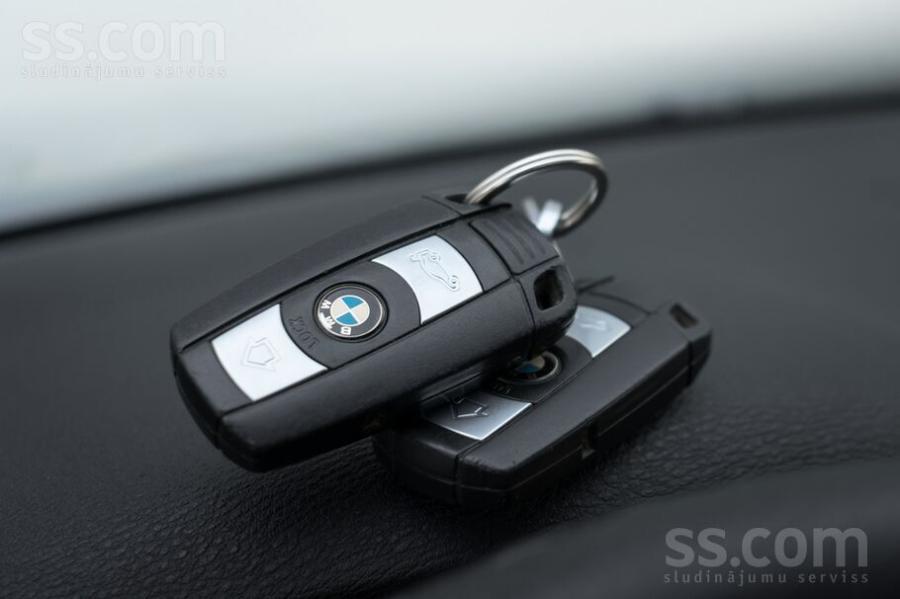 Melns BMW X5 2012 Rīga, ar dzinēja tilpumu 3.00 L un nobraukumu 0 tūkst. km par 10952 €, foto 30 vietnē AUTOMOTO.COM.LV