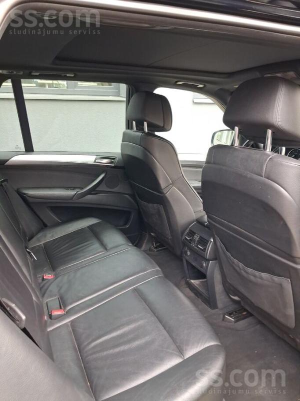 Melns BMW X5 2012 Jūrmala, ar dzinēja tilpumu 3.00 L un nobraukumu 215 tūkst. km par 12850 €, foto 7 vietnē AUTOMOTO.COM.LV