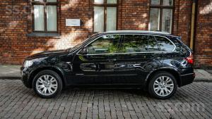 Melns BMW X5 2012 Rīga, ar dzinēja tilpumu 3.00 L un nobraukumu 357 tūkst. km par 9950 €, foto 3 vietnē AUTOMOTO.COM.LV