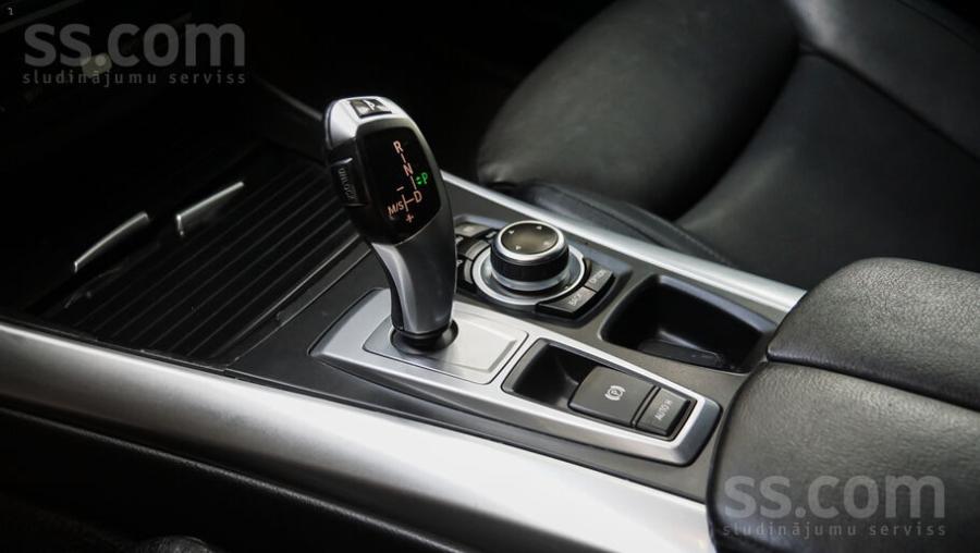 Melns BMW X5 2012 Rīga, ar dzinēja tilpumu 3.00 L un nobraukumu 357 tūkst. km par 9950 €, foto 16 vietnē AUTOMOTO.COM.LV