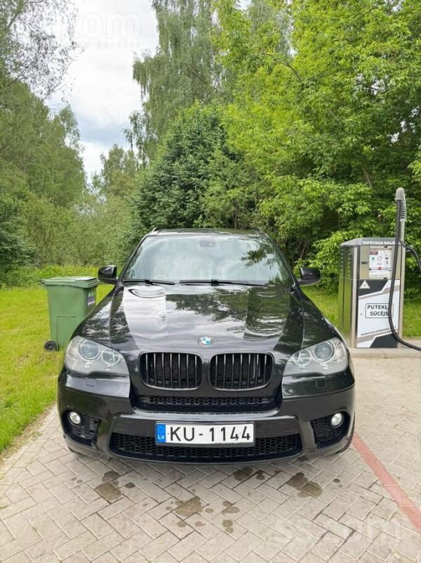 Melns BMW X5 2012 Rīga, ar dzinēja tilpumu 3.00 L un nobraukumu 297 tūkst. km par 15500 €, foto 4 vietnē AUTOMOTO.COM.LV