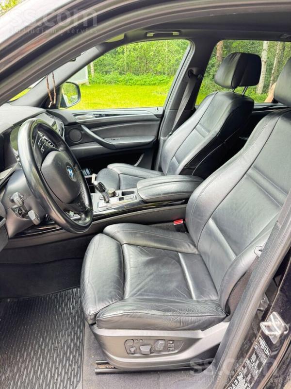 Melns BMW X5 2012 Rīga, ar dzinēja tilpumu 3.00 L un nobraukumu 297 tūkst. km par 15500 €, foto 5 vietnē AUTOMOTO.COM.LV