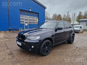 Melns BMW X5 2012 Rīga, ar dzinēja tilpumu 4.00 L un nobraukumu 275 tūkst. km par 9900 €, foto 5 vietnē AUTOMOTO.COM.LV