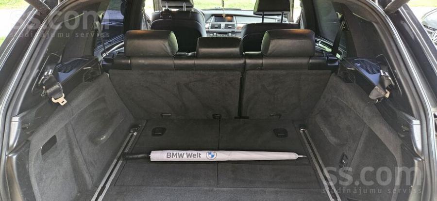 Black BMW X5 2012 in Cesis, with an engine capacity of 3.00 L and mileage of 264 thousand km for 13300 €, photo 16 on AUTOMOTO.COM.LV