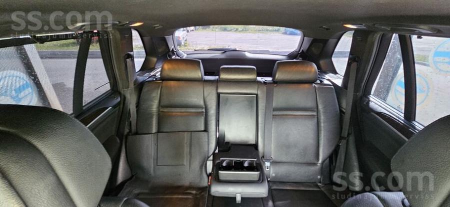 Black BMW X5 2012 in Cesis, with an engine capacity of 3.00 L and mileage of 264 thousand km for 13300 €, photo 17 on AUTOMOTO.COM.LV