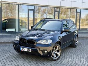 Black BMW X5 2012 in Tukums, with an engine capacity of 3.00 L and mileage of 204 thousand km for 13600 €, photo 5 on AUTOMOTO.COM.LV