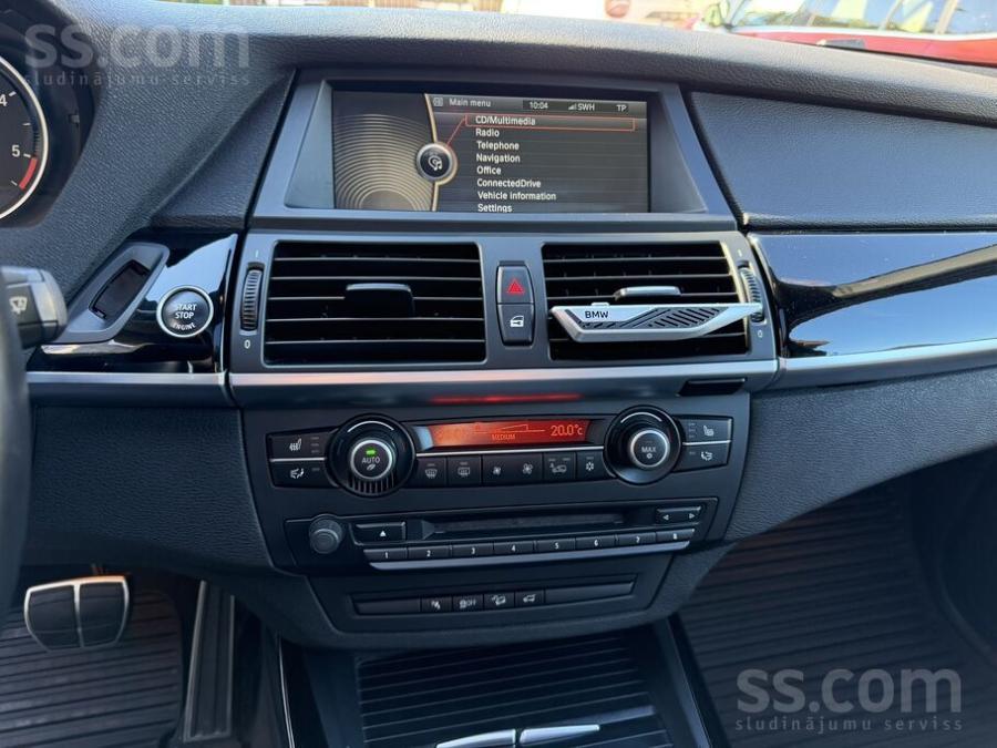 Black BMW X5 2012 in Tukums, with an engine capacity of 3.00 L and mileage of 204 thousand km for 13600 €, photo 19 on AUTOMOTO.COM.LV