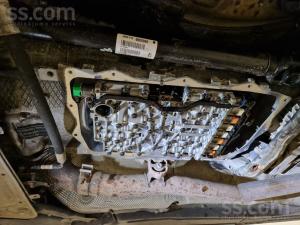 Black BMW X5 2012 in Tukums, with an engine capacity of 3.00 L and mileage of 204 thousand km for 13600 €, photo 35 on AUTOMOTO.COM.LV
