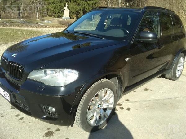 Melns BMW X5 2012 Tukums, ar dzinēja tilpumu 3.00 L un nobraukumu 298 tūkst. km par 14500 €, foto 3 vietnē AUTOMOTO.COM.LV