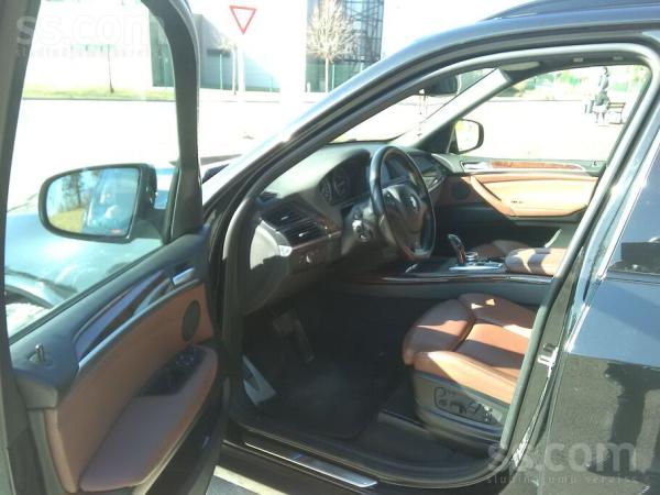 Melns BMW X5 2012 Tukums, ar dzinēja tilpumu 3.00 L un nobraukumu 298 tūkst. km par 14500 €, foto 6 vietnē AUTOMOTO.COM.LV