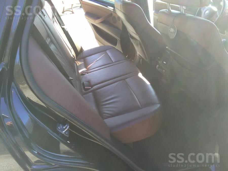 Melns BMW X5 2012 Tukums, ar dzinēja tilpumu 3.00 L un nobraukumu 298 tūkst. km par 14500 €, foto 8 vietnē AUTOMOTO.COM.LV
