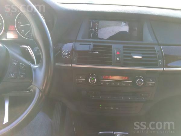 Melns BMW X5 2012 Tukums, ar dzinēja tilpumu 3.00 L un nobraukumu 298 tūkst. km par 14500 €, foto 10 vietnē AUTOMOTO.COM.LV