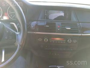 Melns BMW X5 2012 Tukums, ar dzinēja tilpumu 3.00 L un nobraukumu 298 tūkst. km par 14500 €, foto 11 vietnē AUTOMOTO.COM.LV