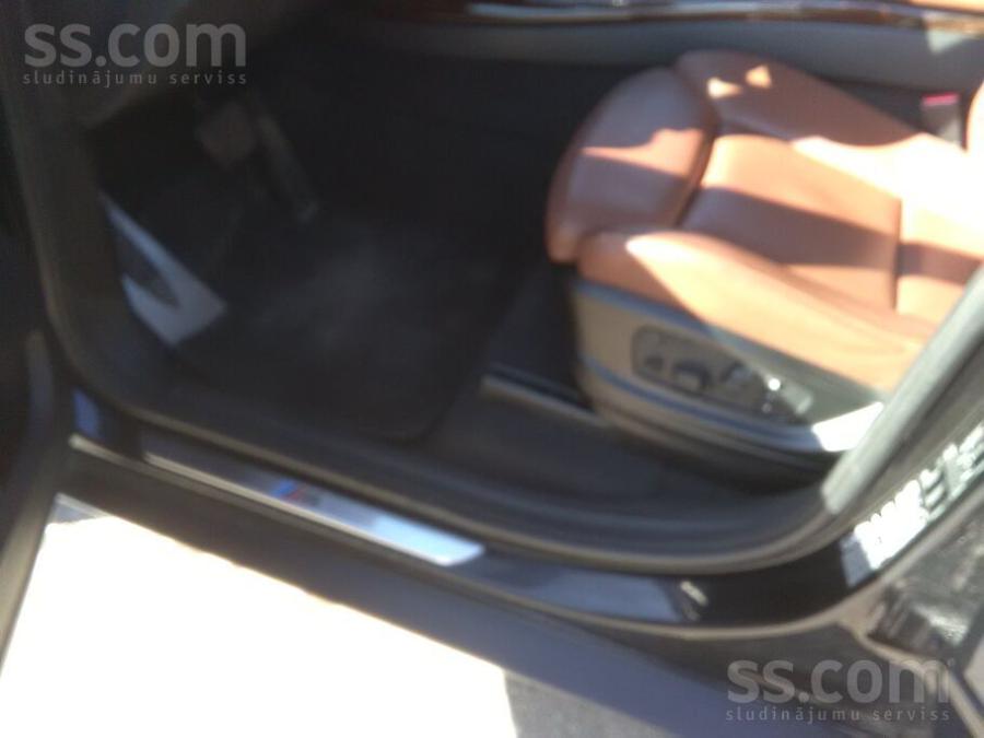 Melns BMW X5 2012 Tukums, ar dzinēja tilpumu 3.00 L un nobraukumu 298 tūkst. km par 14500 €, foto 12 vietnē AUTOMOTO.COM.LV