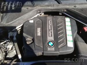 Melns BMW X5 2012 Tukums, ar dzinēja tilpumu 3.00 L un nobraukumu 298 tūkst. km par 14500 €, foto 14 vietnē AUTOMOTO.COM.LV